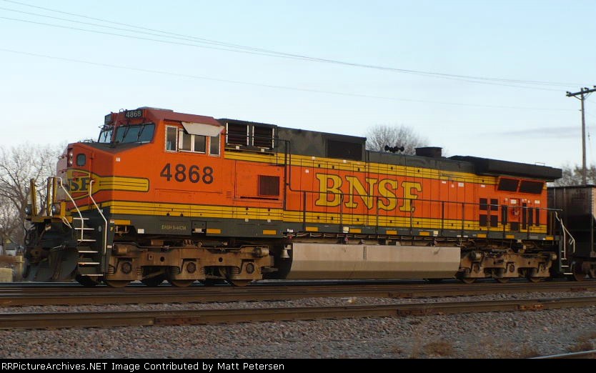 BNSF 4868